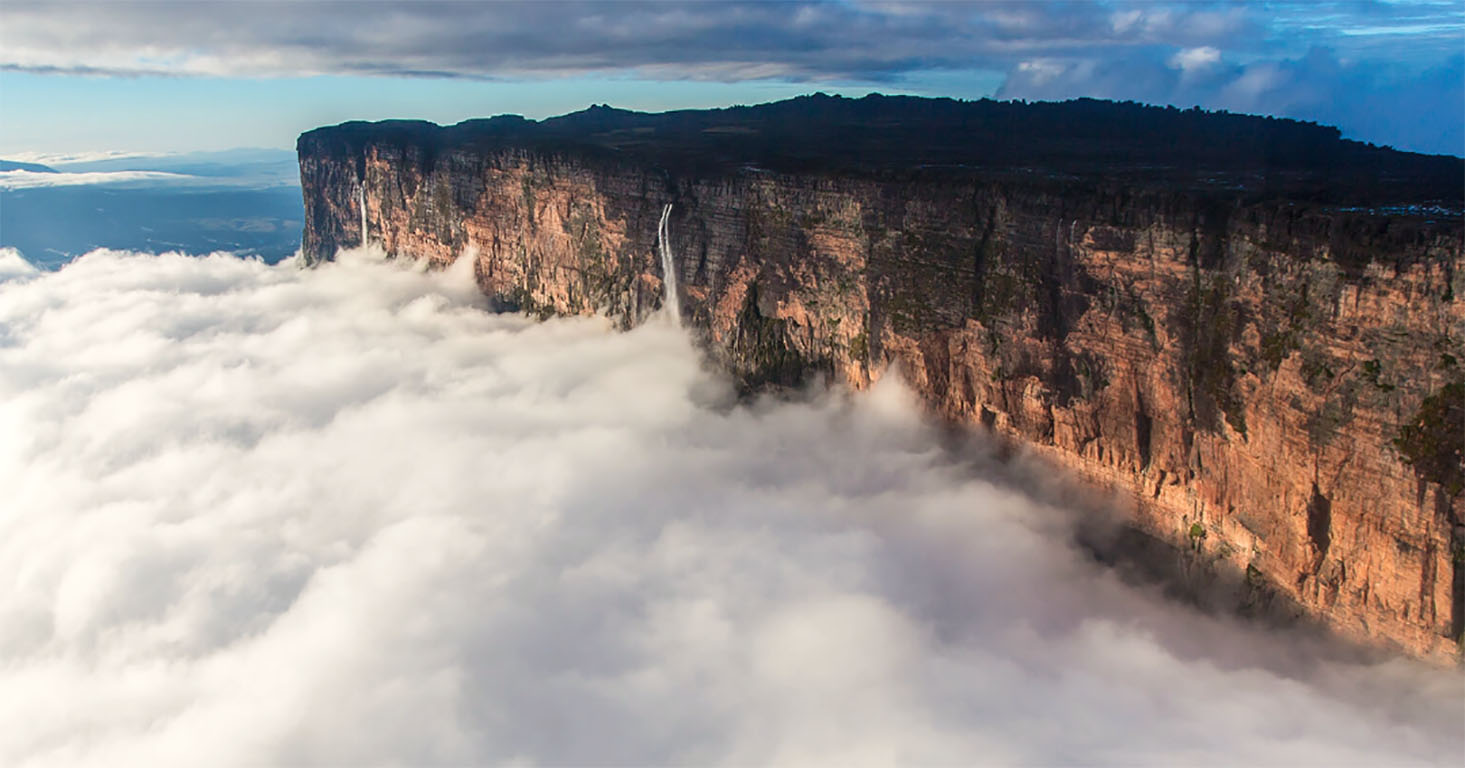 Mount Roraima Adventure: Trekking Between Brazil and Venezuela ...